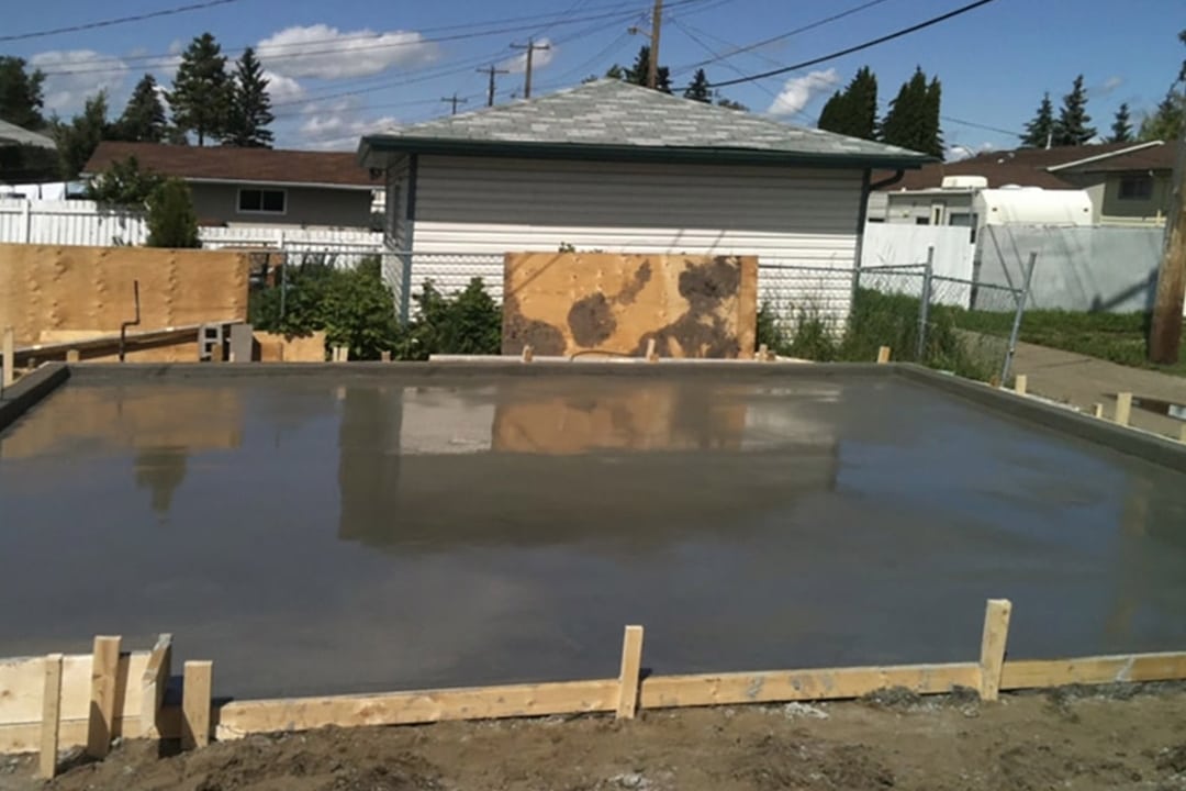 Garage | Residential | Striking Concrete